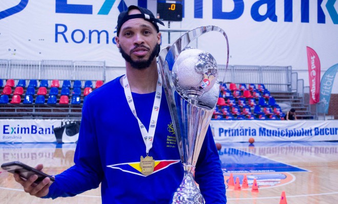 Kris Richard se întoarce la CSM CSU Oradea - Baschet.ro | Totul despre ...