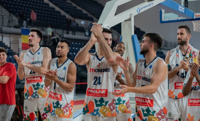CSM Oradea o învinge pe CSA Steaua București, într-un meci fără ...