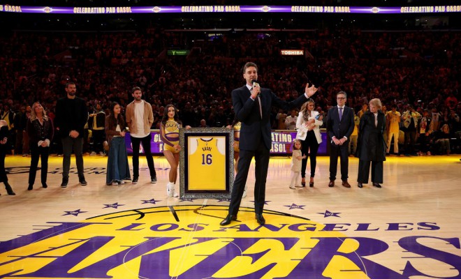 Los Angeles Lakers au retras maioul lui Pau Gasol. Video - Baschet.ro ...