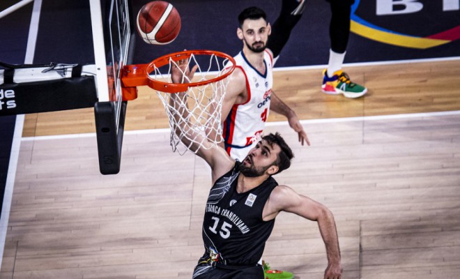 Un singur jucător român în permanență pe teren în sezonul 2024/2025 ...