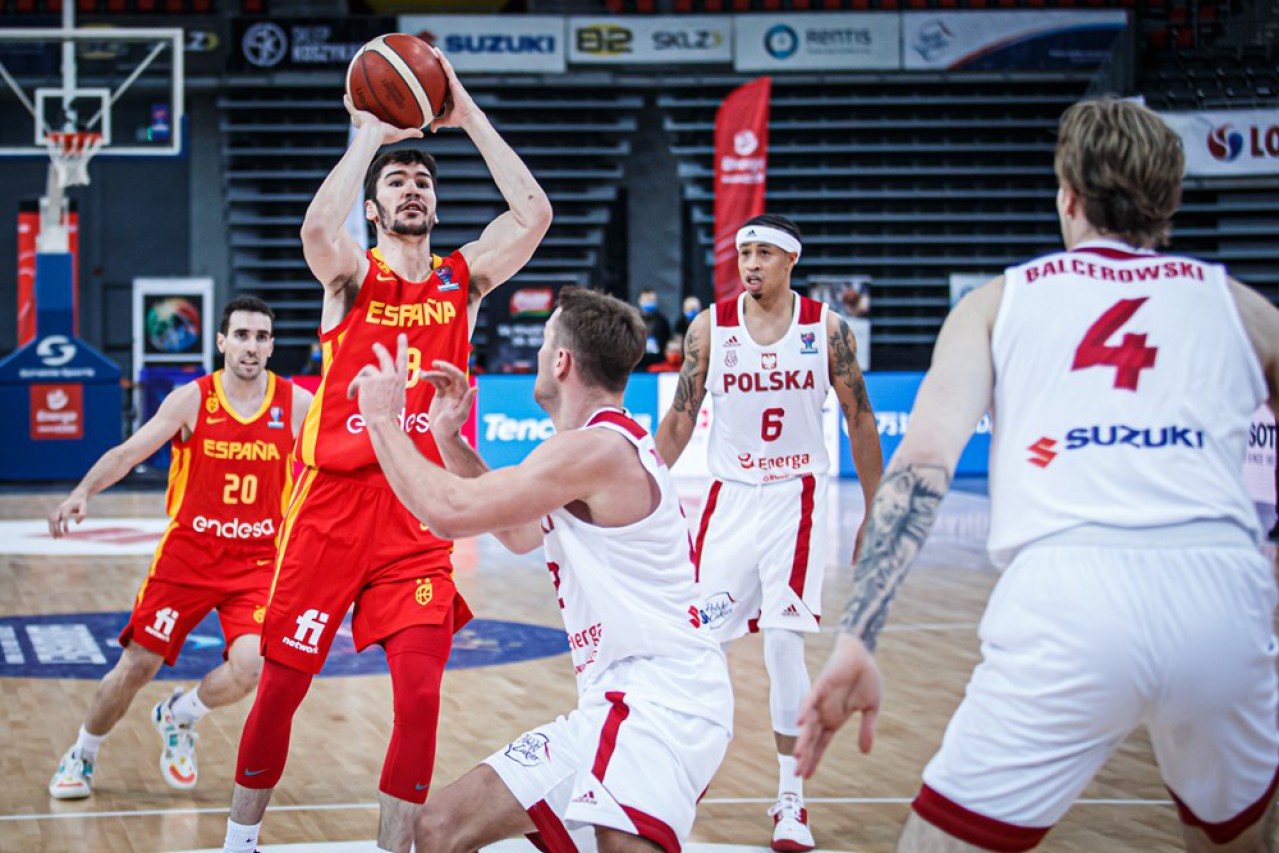 Spania, victorie în ultima secundă pe terenul Poloniei. Video - Baschet ...